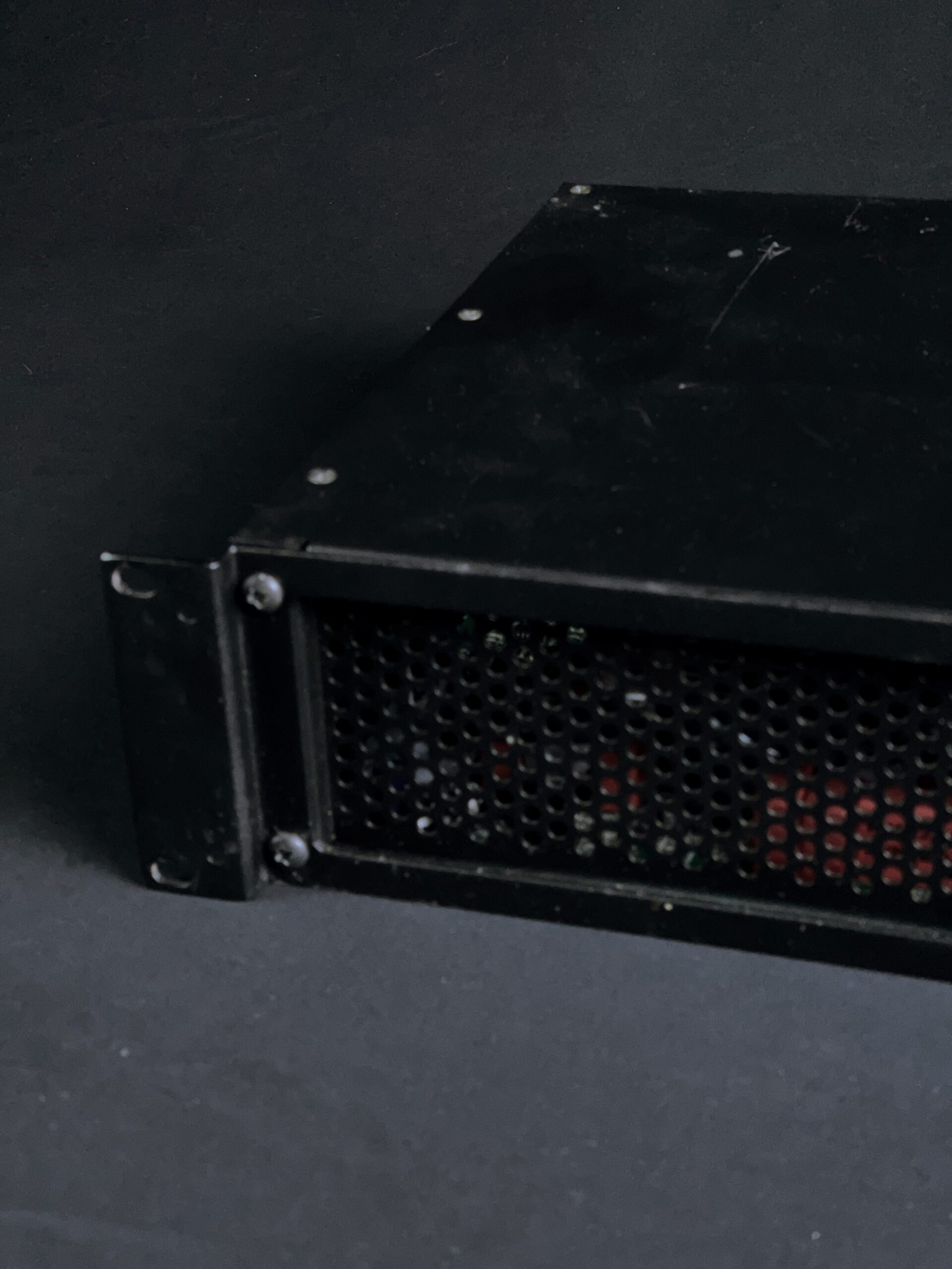 Carvin DCM3800L Rack Mount Power Amplifier | The Local Pickup