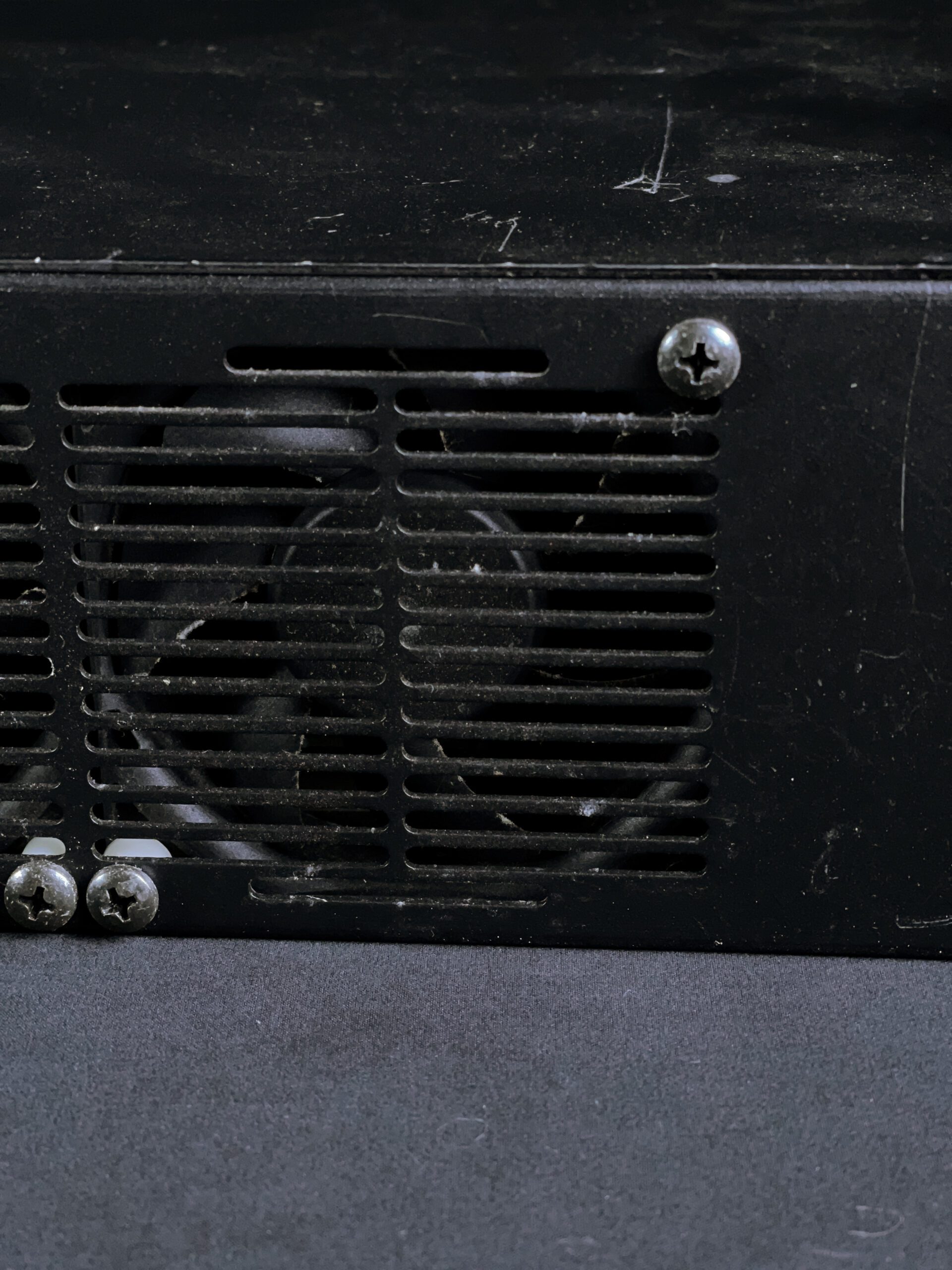 Carvin DCM3800L Rack Mount Power Amplifier | The Local Pickup