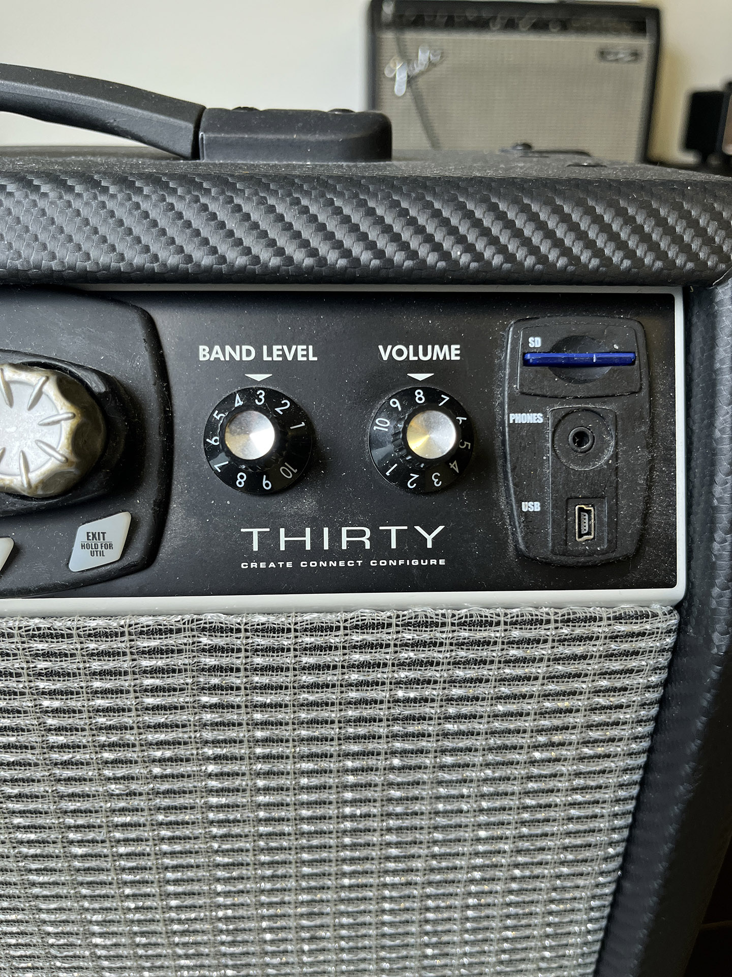 Fender G-DEC Thirty Modeling Guitar Amp | The Local Pickup